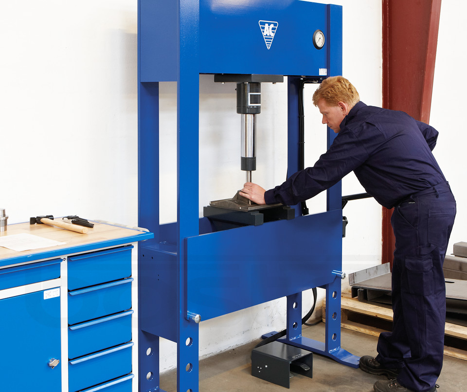 10T Hydraulic Press for Heavy Duty Industry Applications - Boston ...